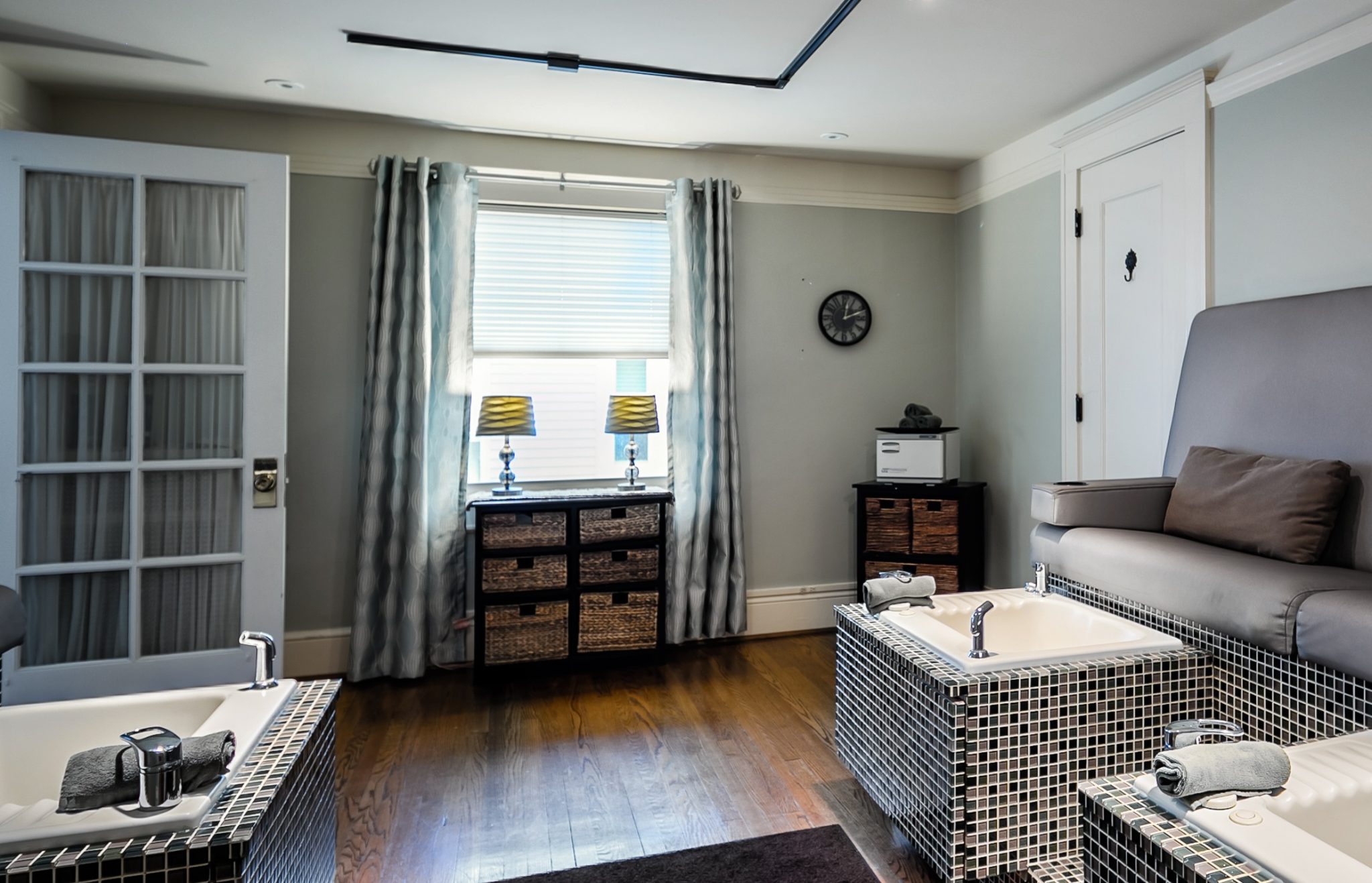 3 Ways To Celebrate “Galentine’s Day" With Moda Bella Salon and Spa ...